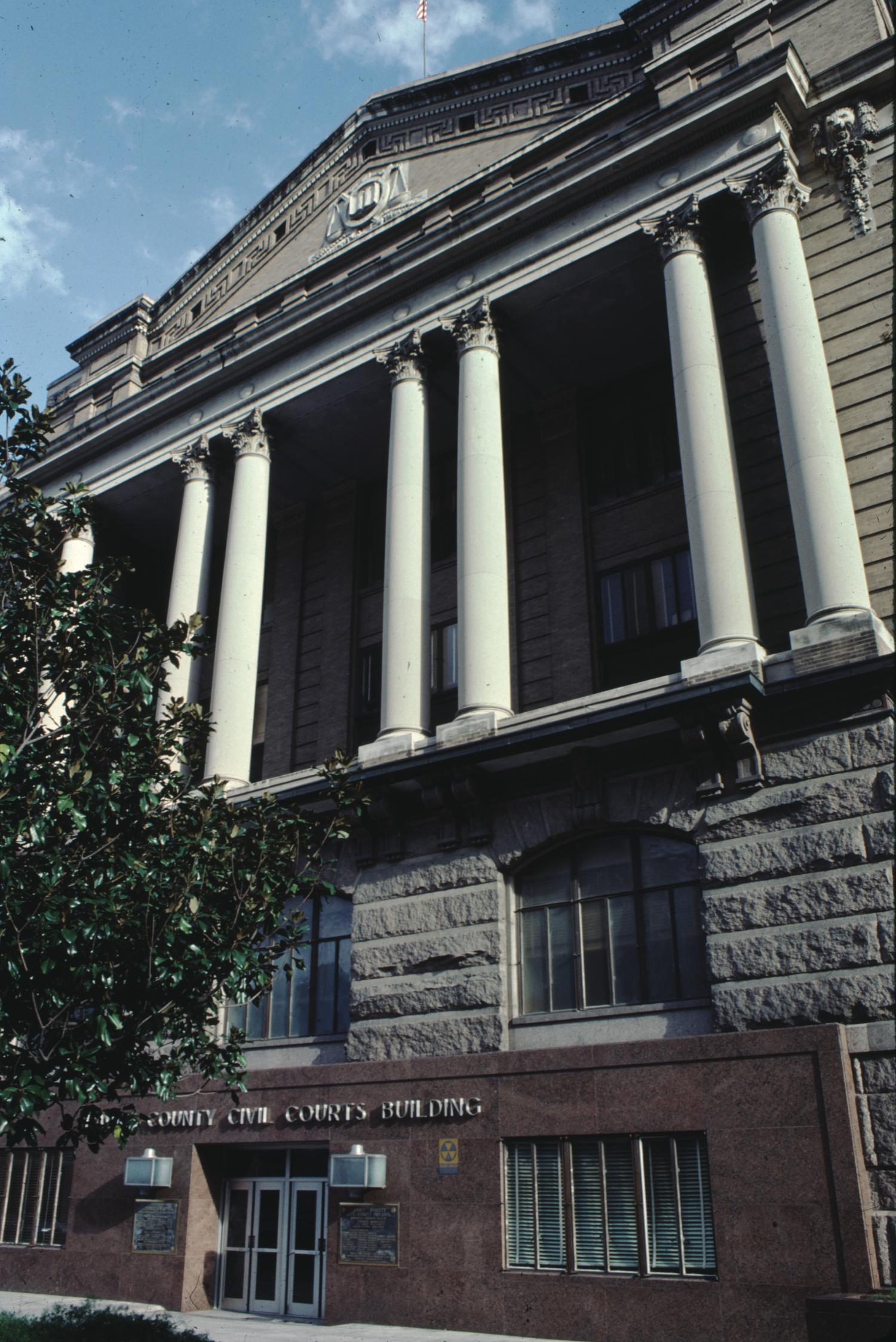 Barbara Jordan in front of the 1910 Courthouse - A Curious Histonian