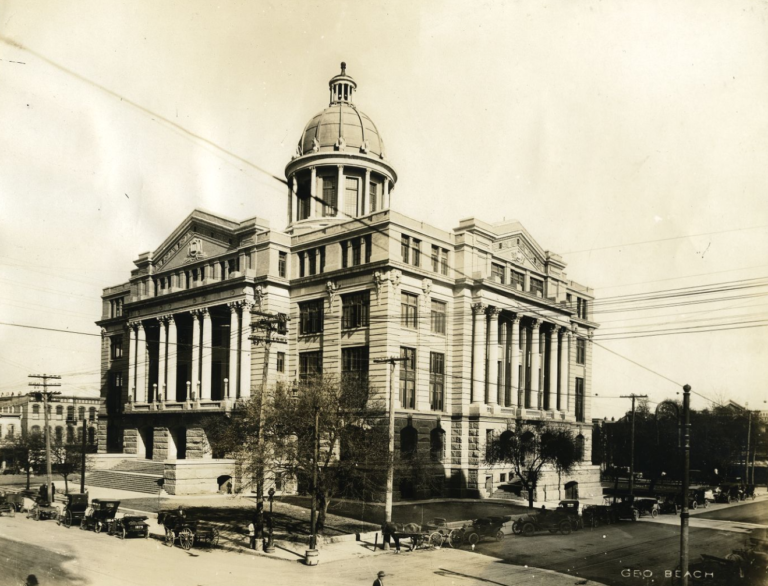 The Harris County 1910 Courthouse - A Curious Histonian