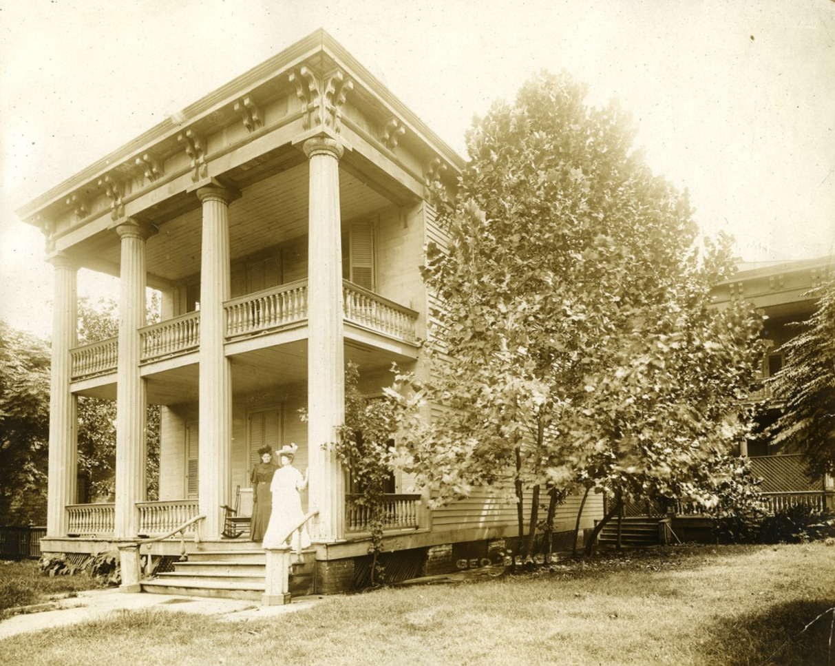 The Stewart Building - A Curious Histonian